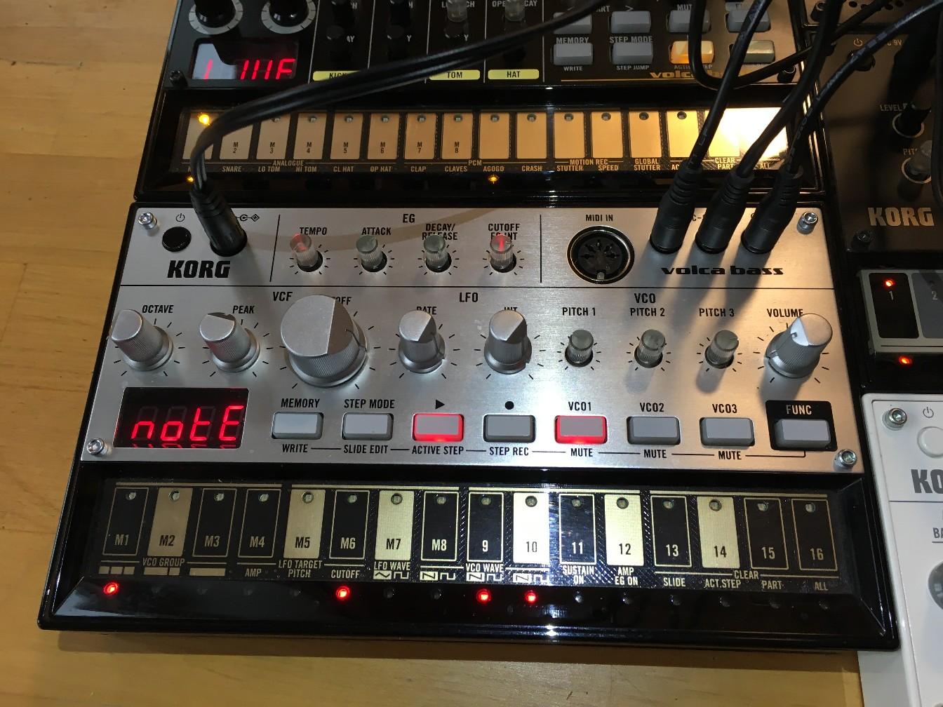 Synthesizer!!KORG Bass,Beats,Drum,Sampler,Mix in 8020 Graz für 469,00 ...