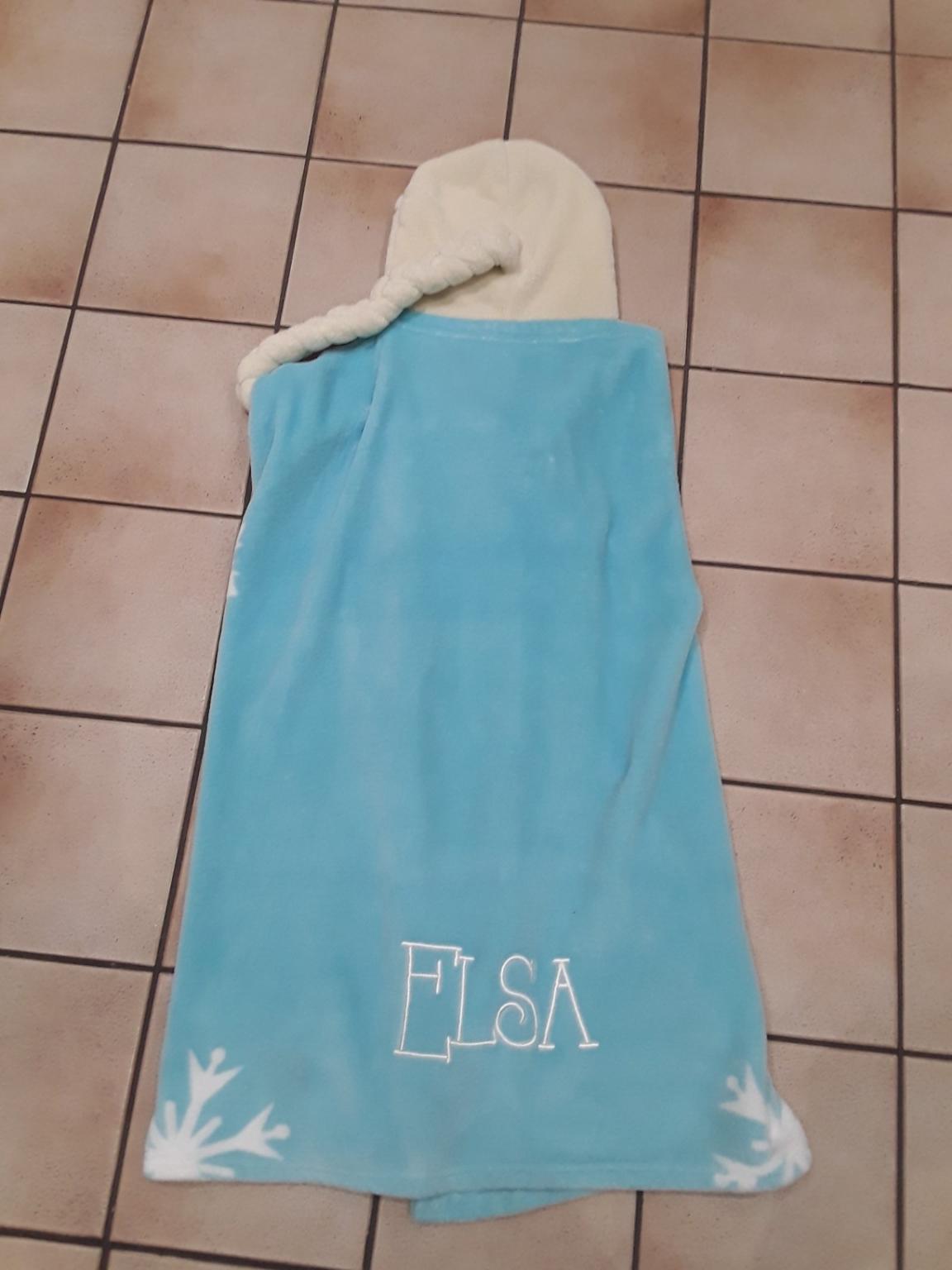 DISNEY FROZEN CHARACTER WRAP in B74 Walsall for £1.50 for sale | Shpock