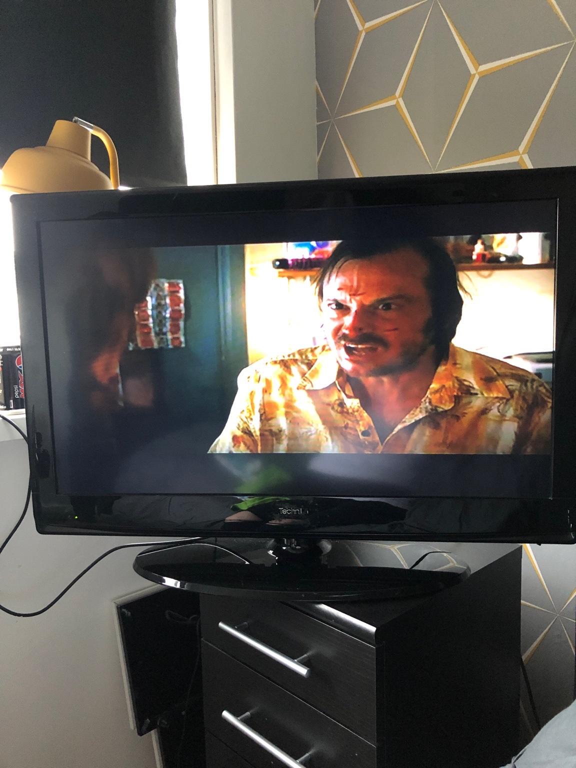 32 inch technika freeveiw tv with DVD player in B35 Birmingham für 30,00 £ zum Verkauf | Shpock DE