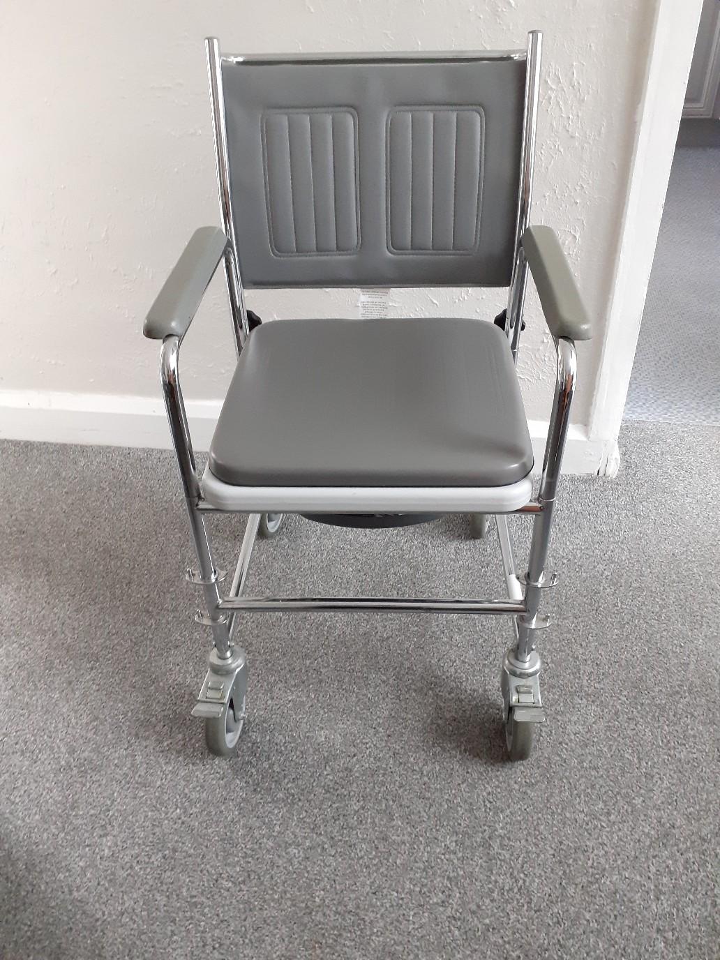 wheeled commode chair in WR5 Wychavon für 10,00 £ zum Verkauf | Shpock DE
