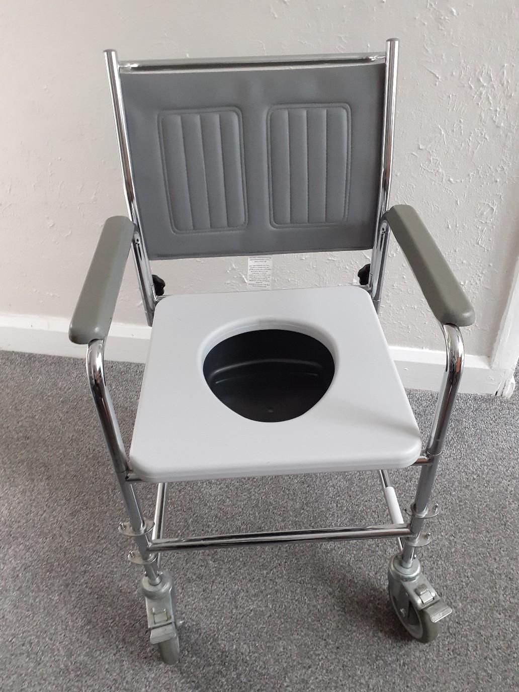 wheeled commode chair in WR5 Wychavon für 10,00 £ zum Verkauf | Shpock DE