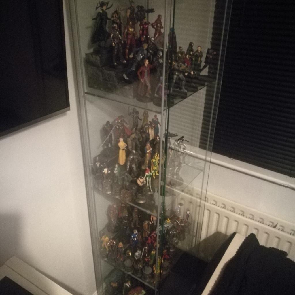 ikea detolf display cases in Wigan für £ 45,00 zum Verkauf | Shpock AT