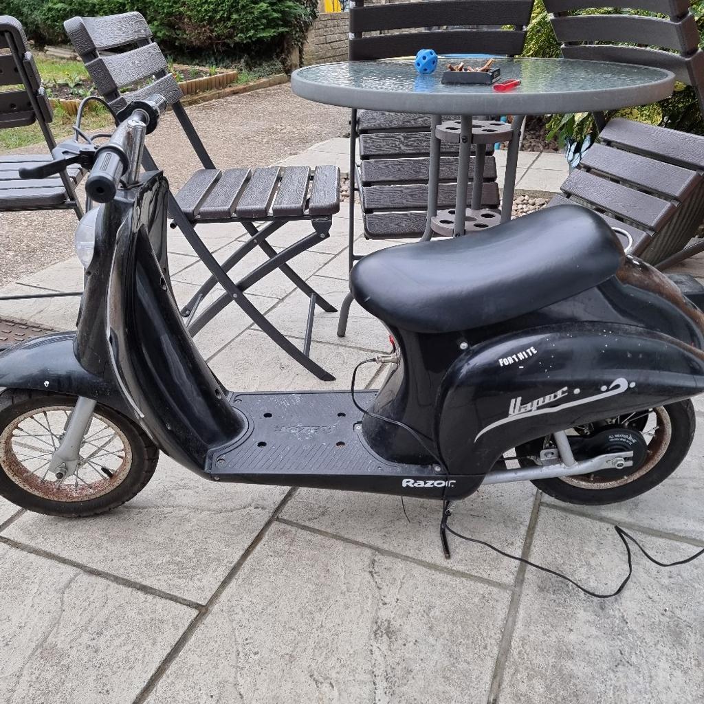Razor pocket mod 24v electric moped in EN11 Broxbourne für 120,00 £ zum ...