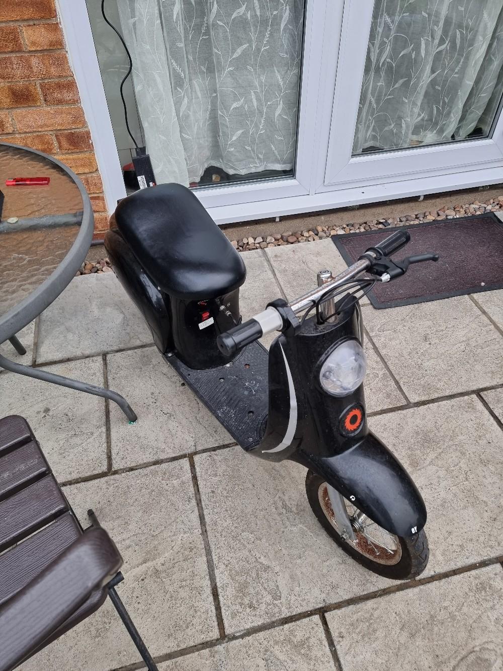 Razor pocket mod 24v electric moped in EN11 Broxbourne für 120,00 £ zum ...