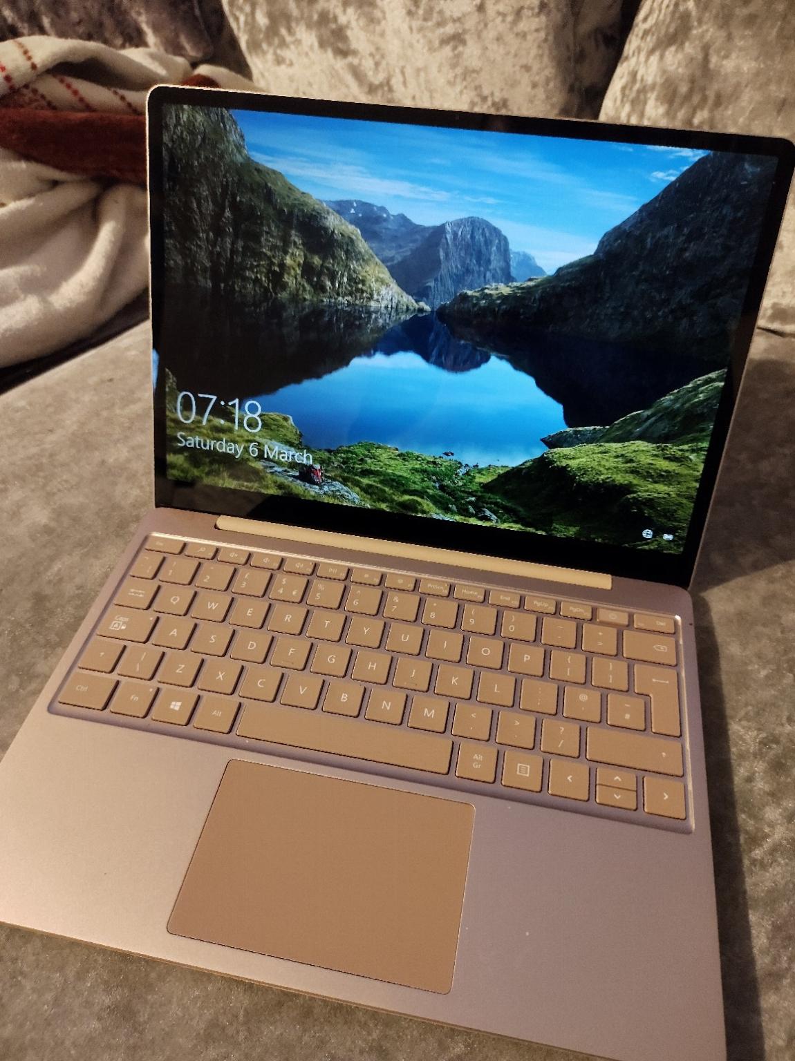 Microsoft surface laptop go in CM20 Harlow für 350,00 £ zum Verkauf ...