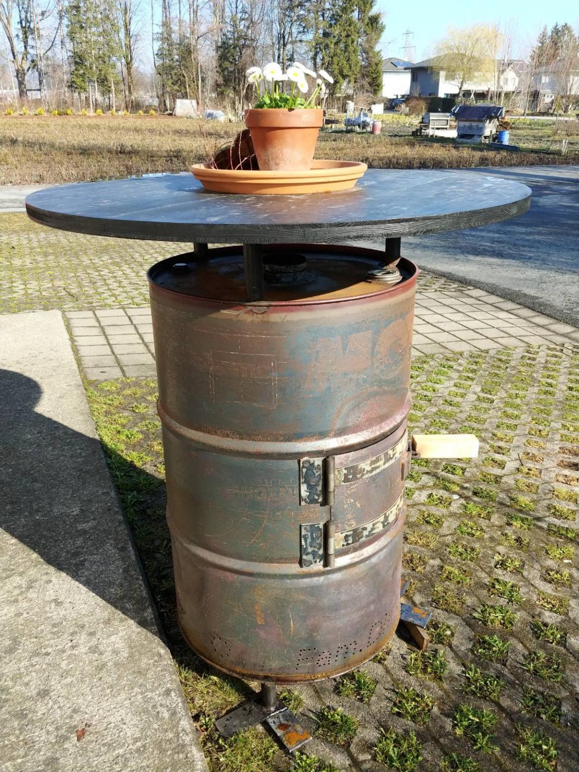 Feuer Tonne Stehtisch Bar Feuerfass Garten in 6841 Gemeinde Mäder for € ...