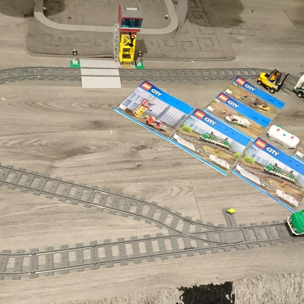 lego city train set's 60052 + 60198 in B31 Birmingham für 150,00 £ zum ...