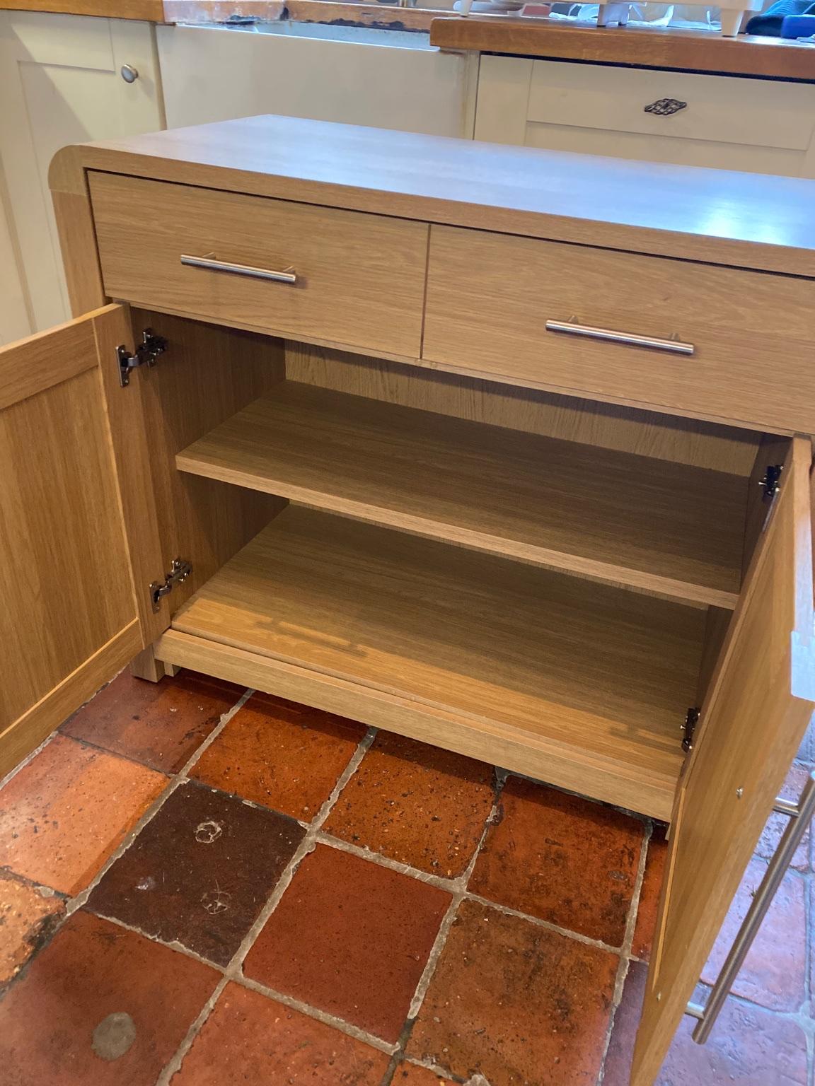 Beech effect sideboard/ cupboard in LE67 Leicestershire für 20,00 £ zum ...