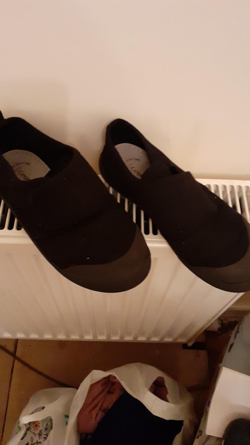 black school pumps in Wolverhampton für 0,50 £ zum Verkauf | Shpock DE