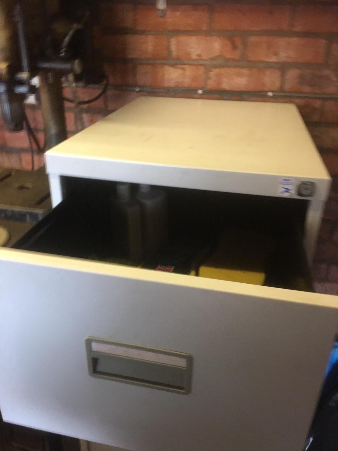 Metal filling cabinet in B62 Bromsgrove für 12,00 £ zum Verkauf | Shpock DE
