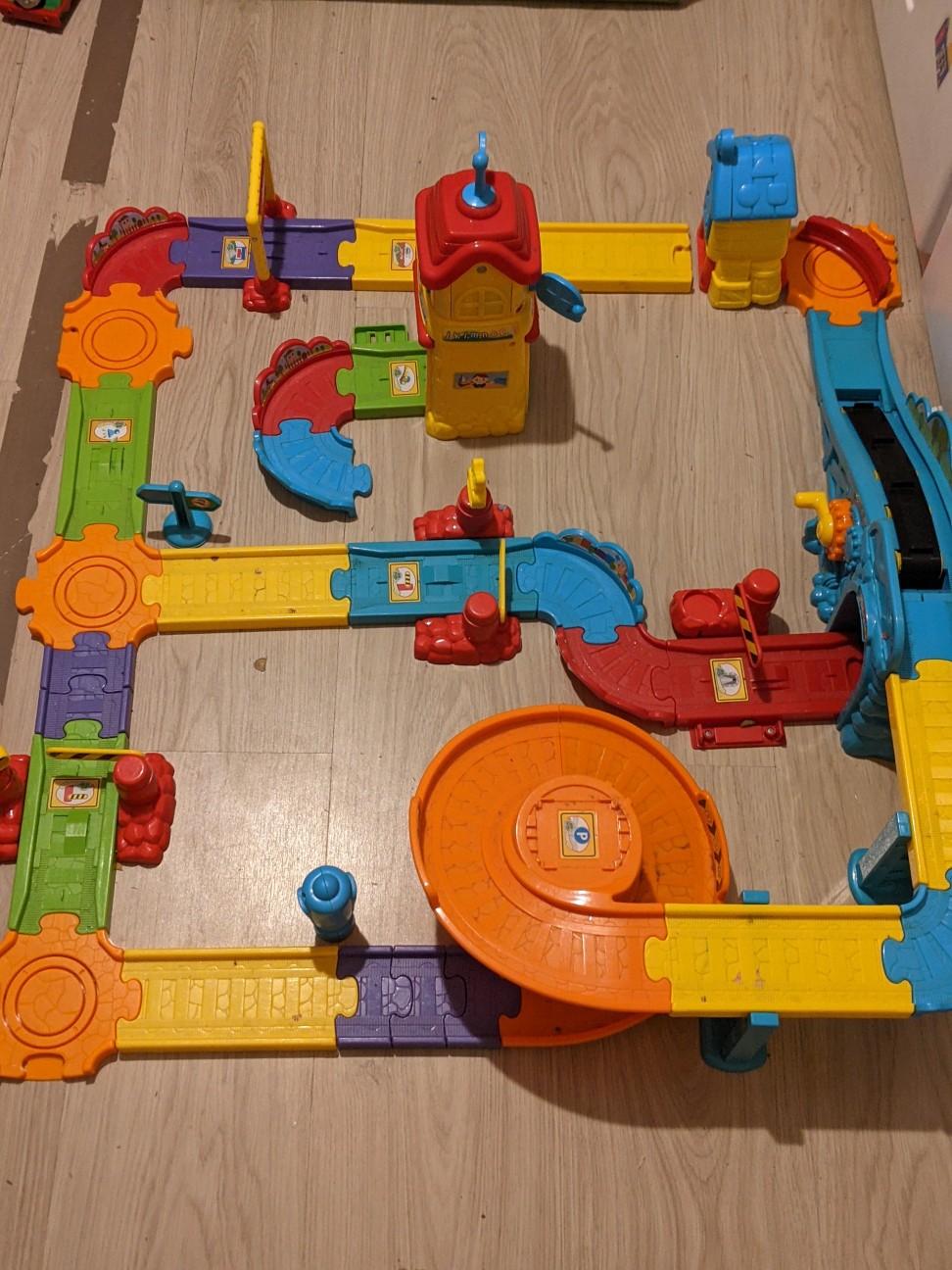 Giant train track toy with many trains🚈 in SE21 Southwark for £20.00 ...