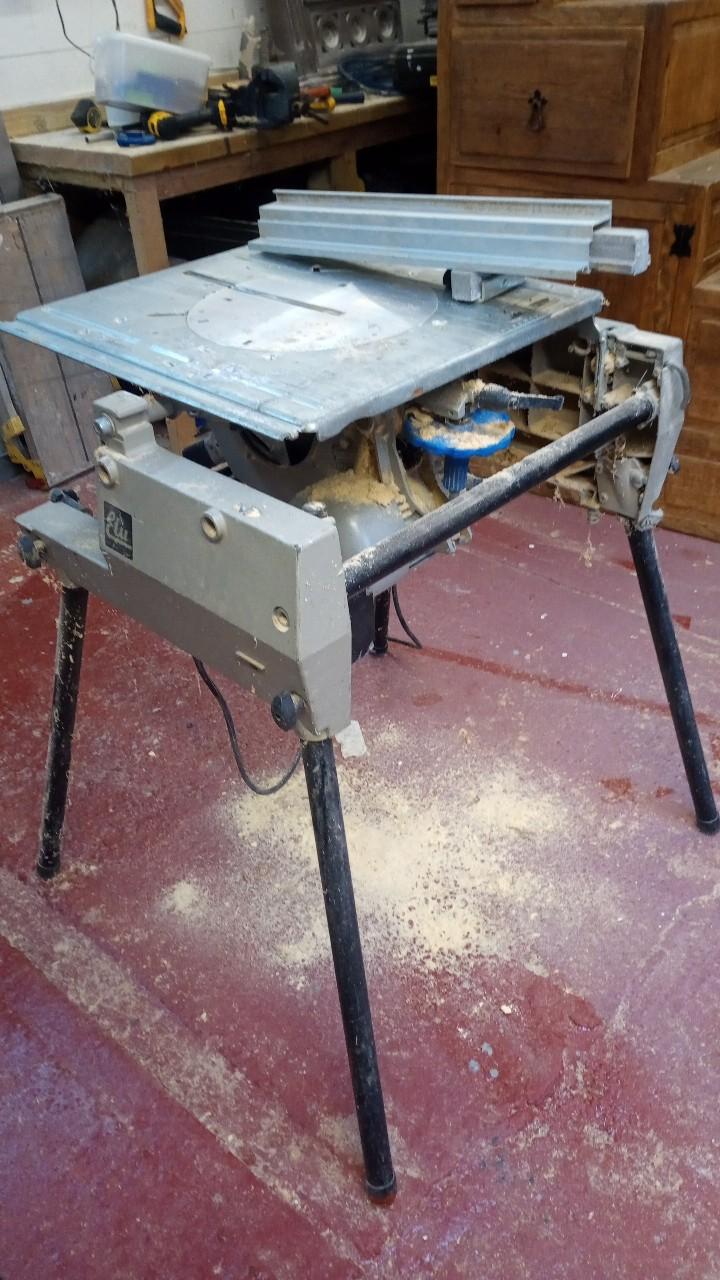 elu flip saw in SS4 Rochford für £ 120,00 zum Verkauf | Shpock AT