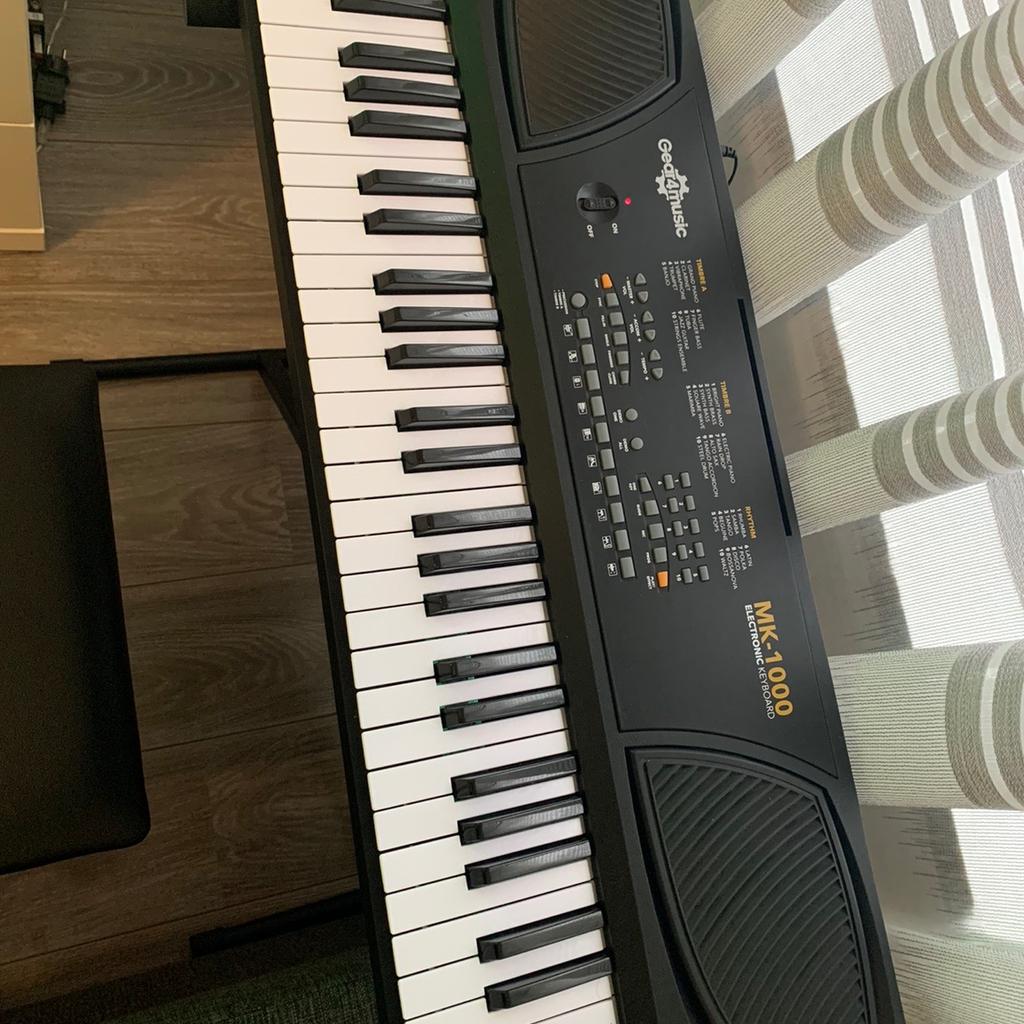 Keyboard in 212 34 Malmö für 550,00 SEK zum Verkauf | Shpock DE