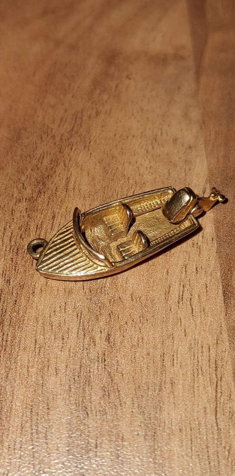 solid detailed 9ct gold articulated boat in TR14 Beacon für 85,00 £ zum ...