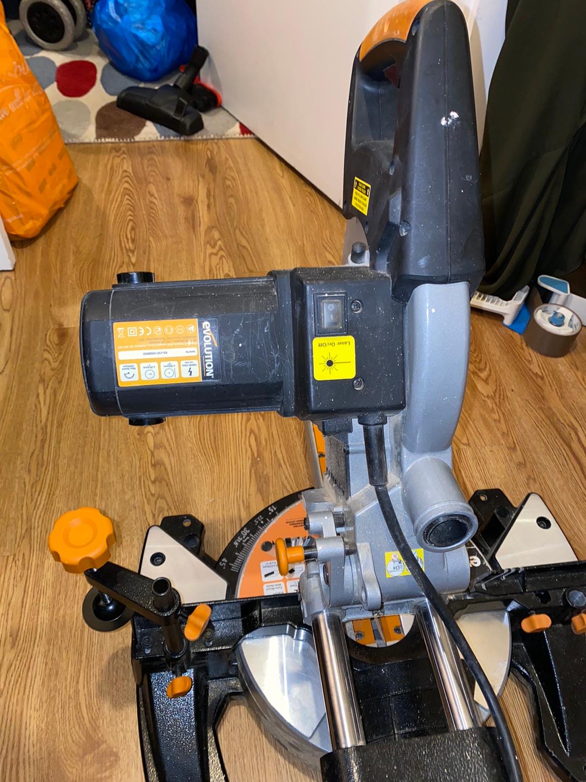 Evolution sliding laser mitre saw in SE25 London für £ 95,00 zum ...
