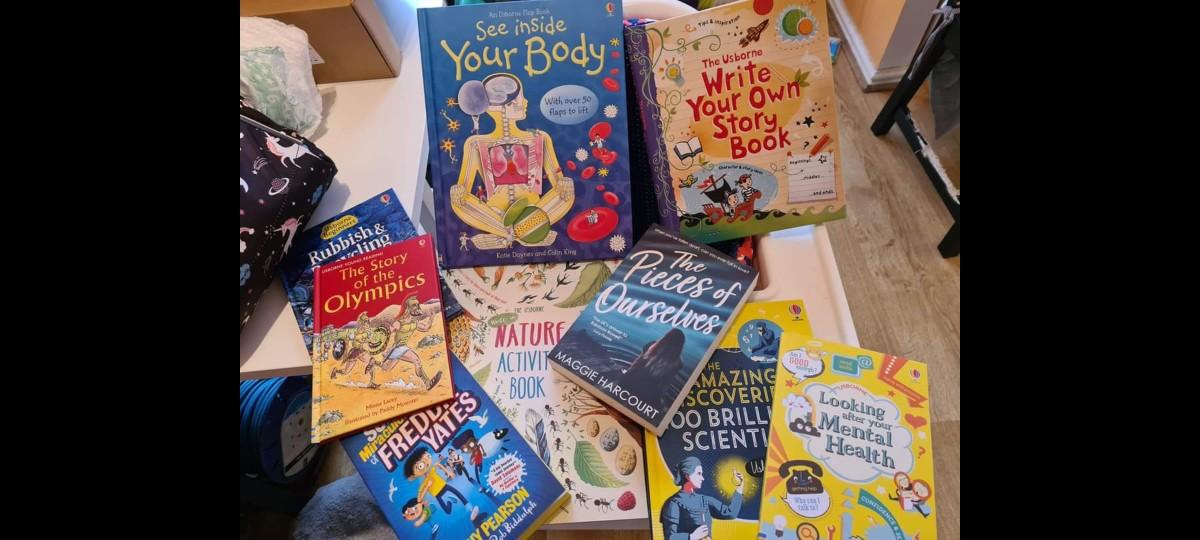 Children's book bundle in RM16 South Stifford für 10,00 £ zum Verkauf ...