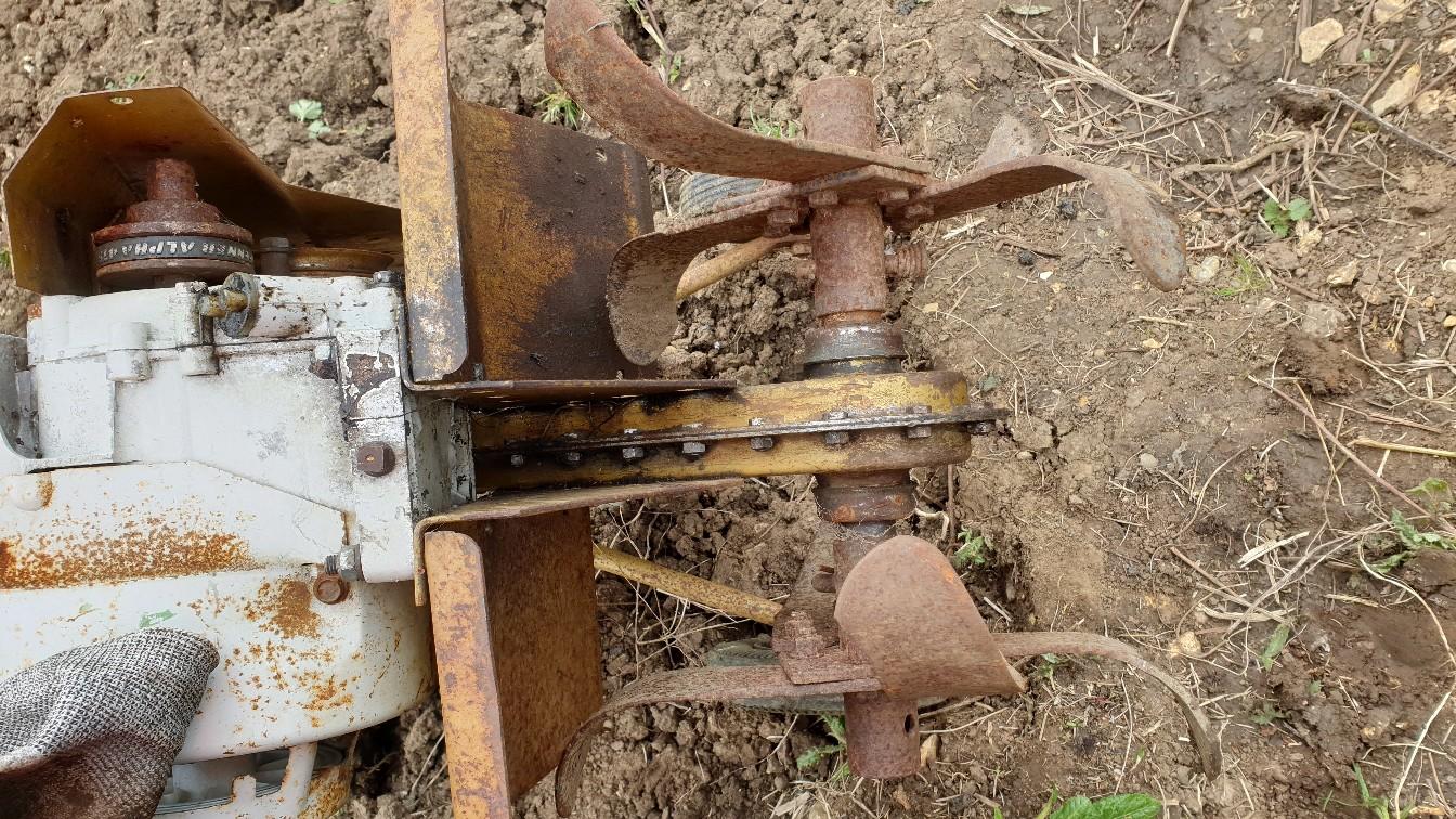 Rotovator Old Spairs or Repairs in Luton für £ 29,00 zum Verkauf ...