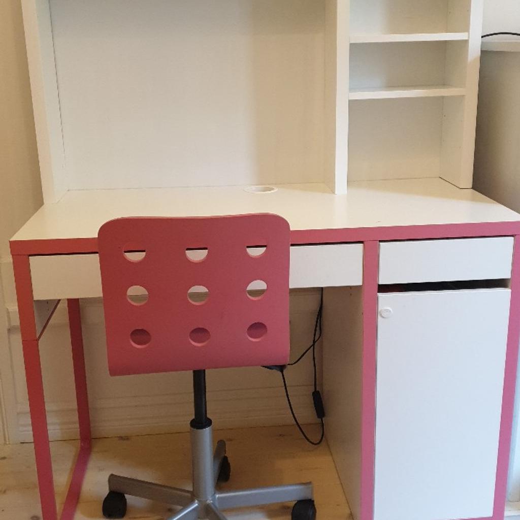 Skrivbord barn Ikea Micke vit/rosa + stol in 113 29 Stockholm für SEK ...