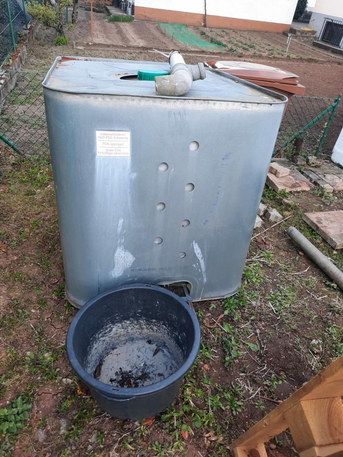 IBC Wassertank 1000 Liter in 67551 Pfeddersheim for €12.00 for sale ...