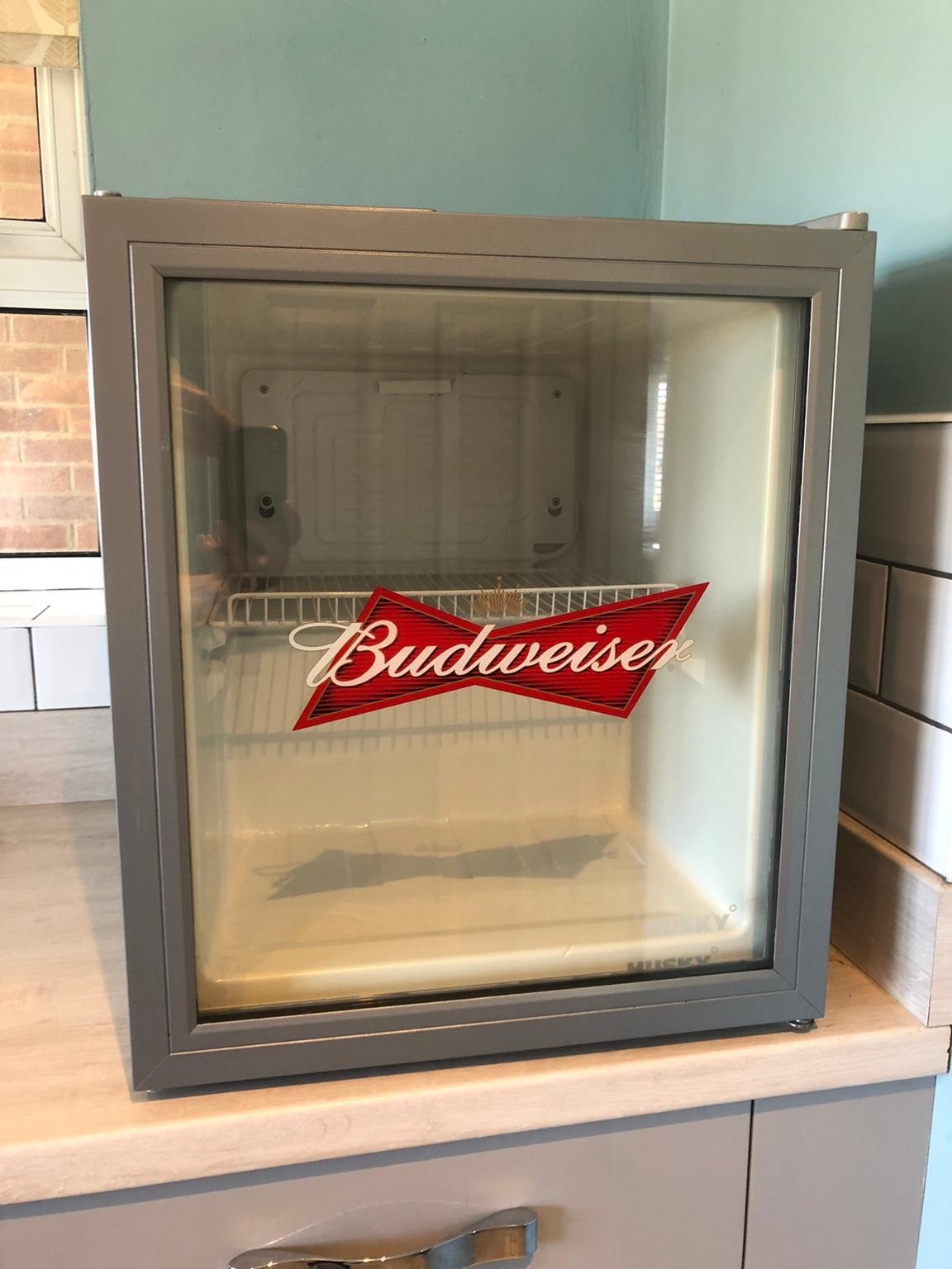 Rare Budweiser fridge with glass door in NN17 Corby für £ 60,00 zum ...