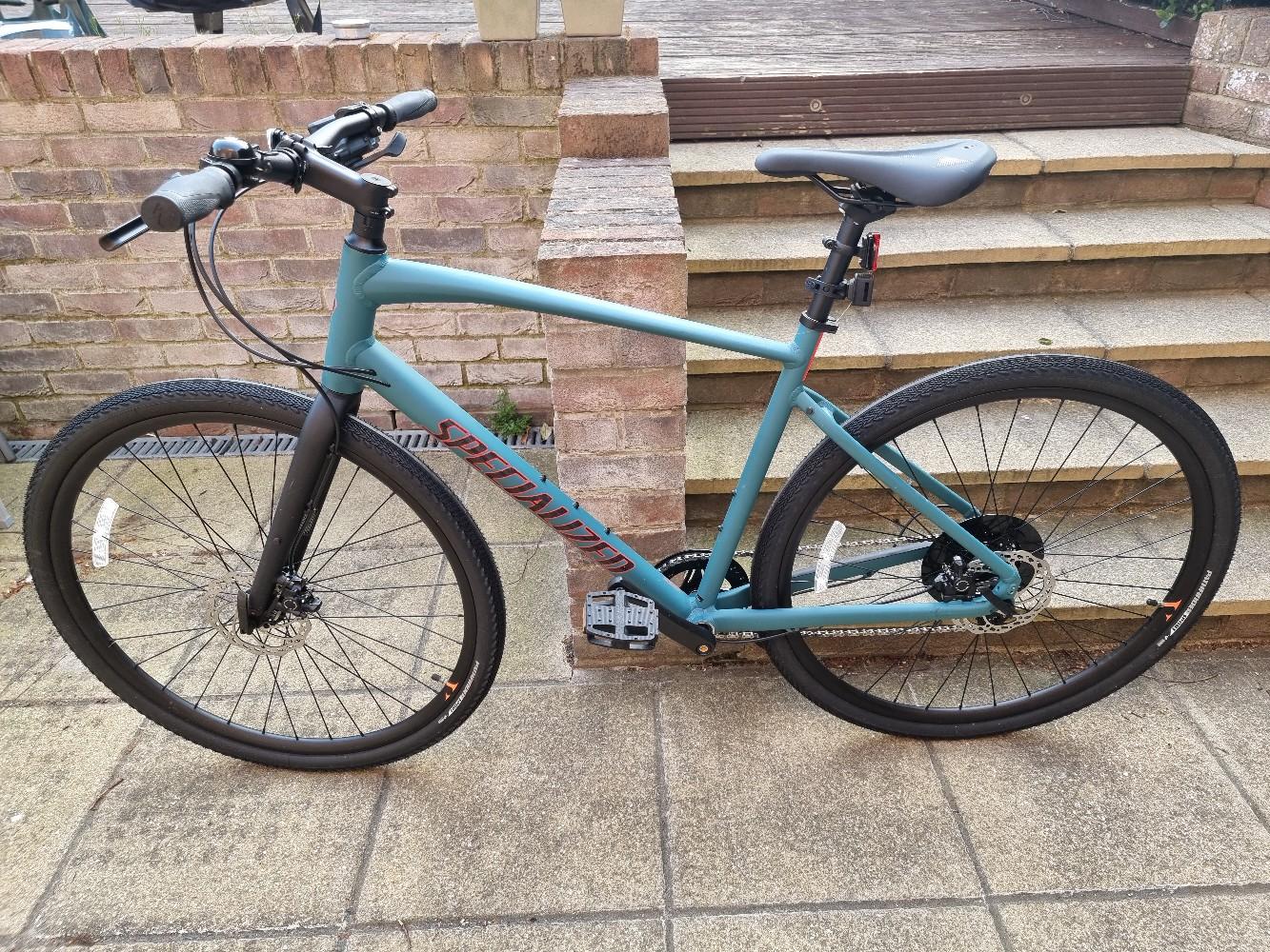 Specialized Sirrus X 2.0 hybrid mountain bike in CM12 Basildon für 250 ...