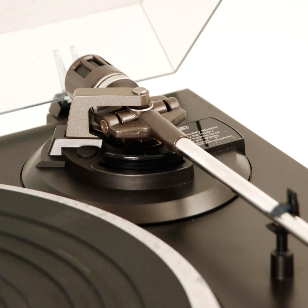 Technics SL-DD33 Automatic Turntable in NW10 London for £150.00 for ...