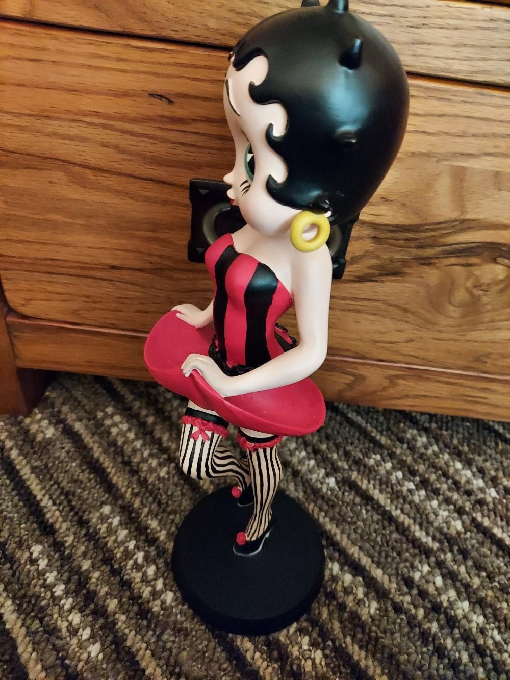 Betty boop figure in OL2 Oldham für 40,00 £ zum Verkauf | Shpock DE