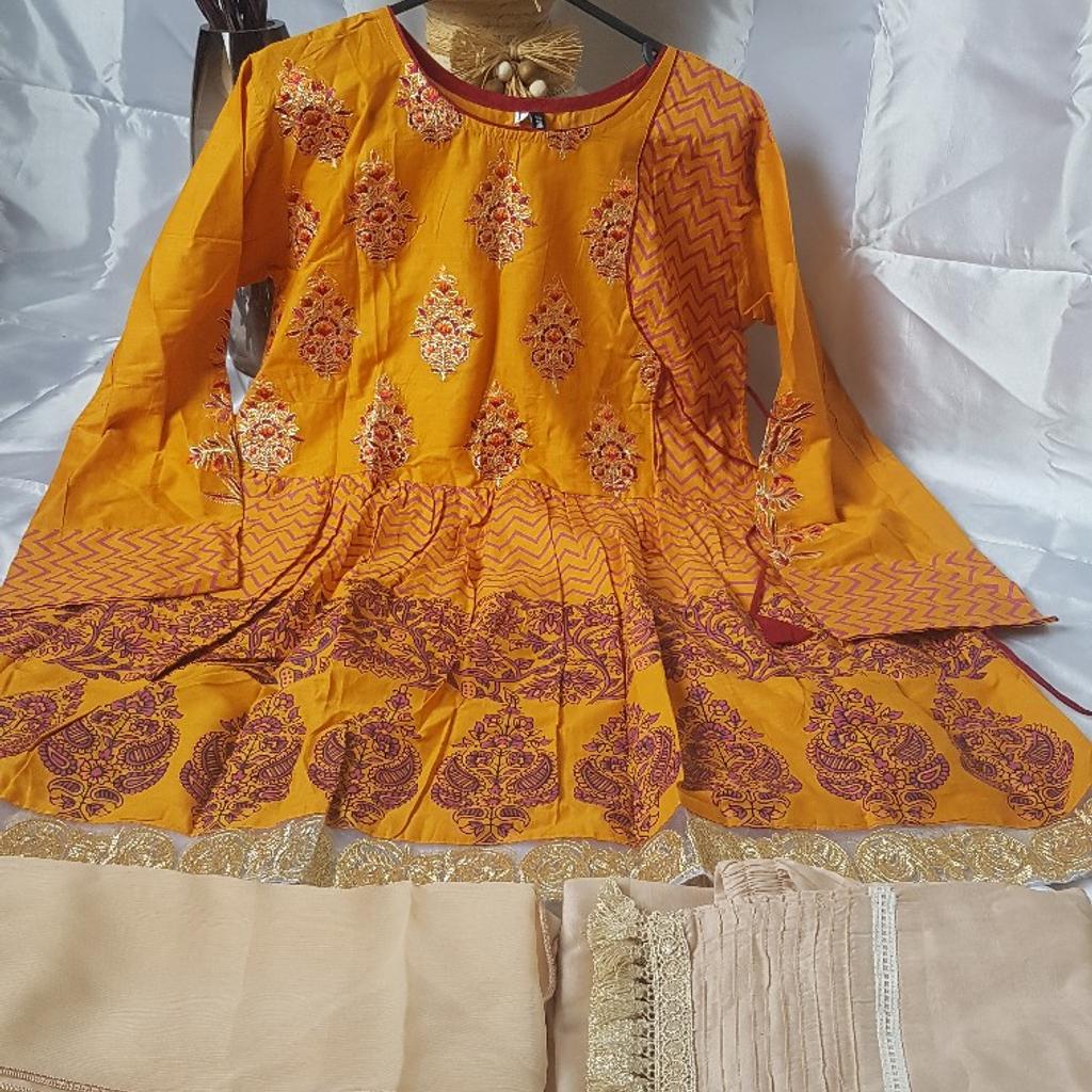 Pakistani Designer shalwar kameez in N16 London für 27,00 £ zum Verkauf ...