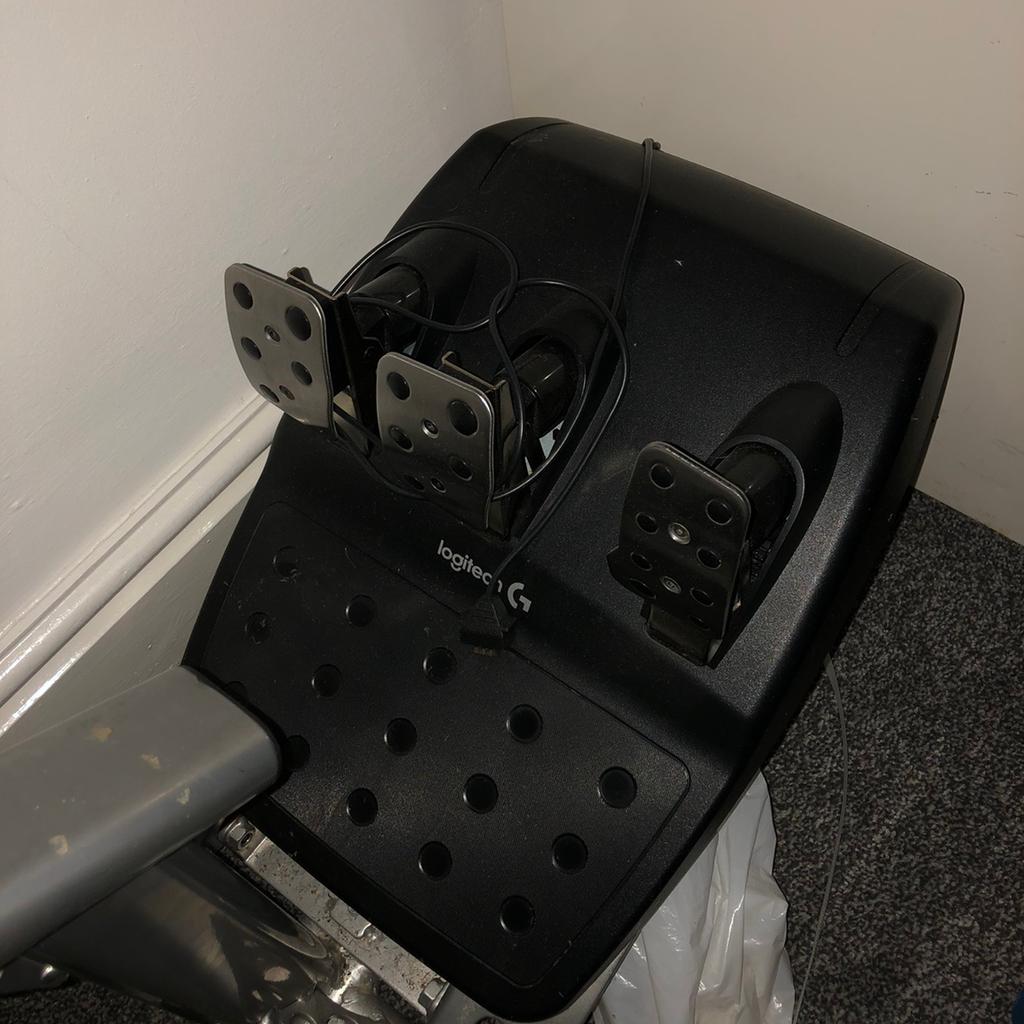 Logitech G920 set and PLAYSEAT frame in CH2 Chester für £ 220,00 zum ...