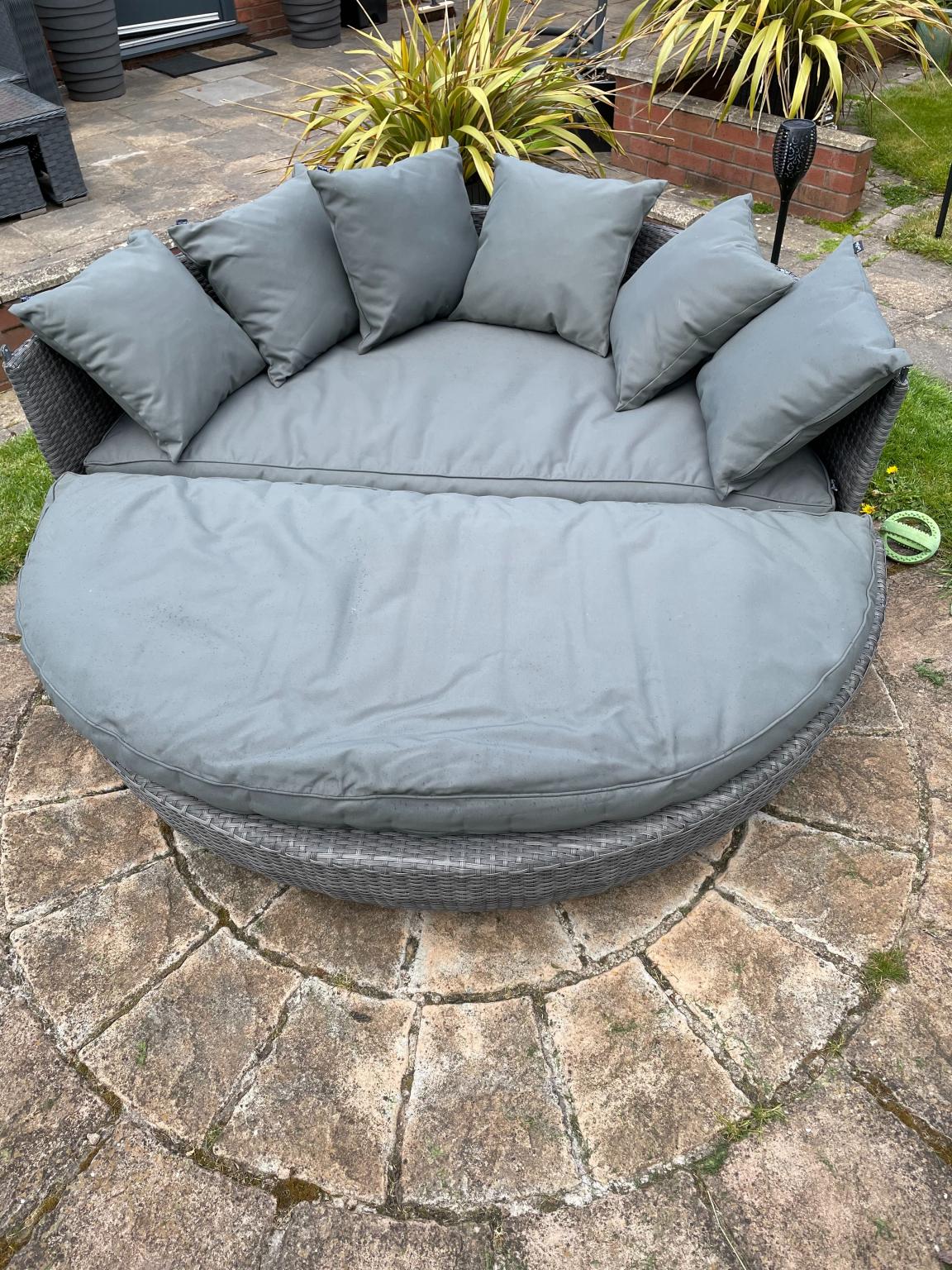 Rattan Sun Lounger/Sun Bed/Seating set in DY10 Wyre Forest für 80,00 ...