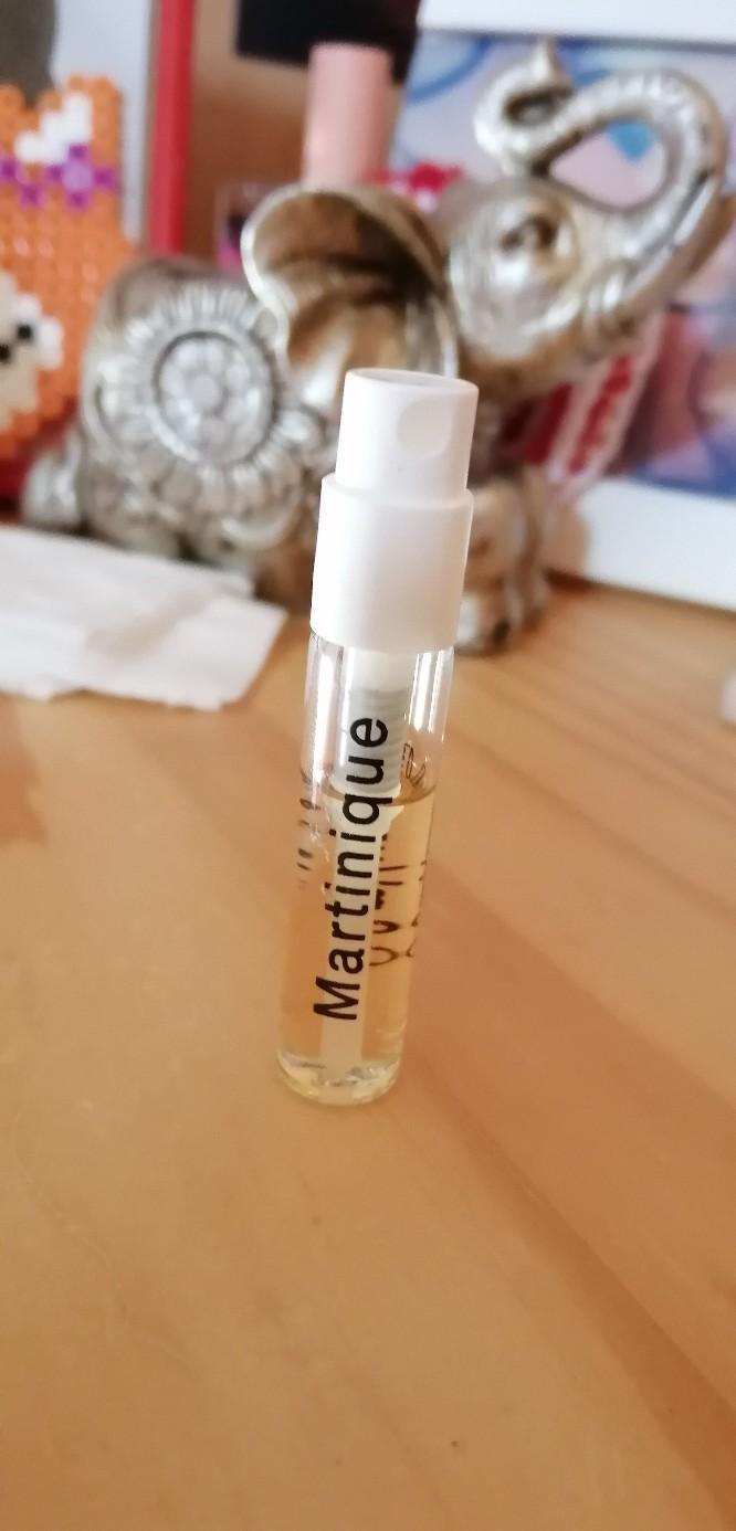 Duftprobe für Frauen in 08340 Schwarzenberg/Erzgebirge für 0,50 € zum ...