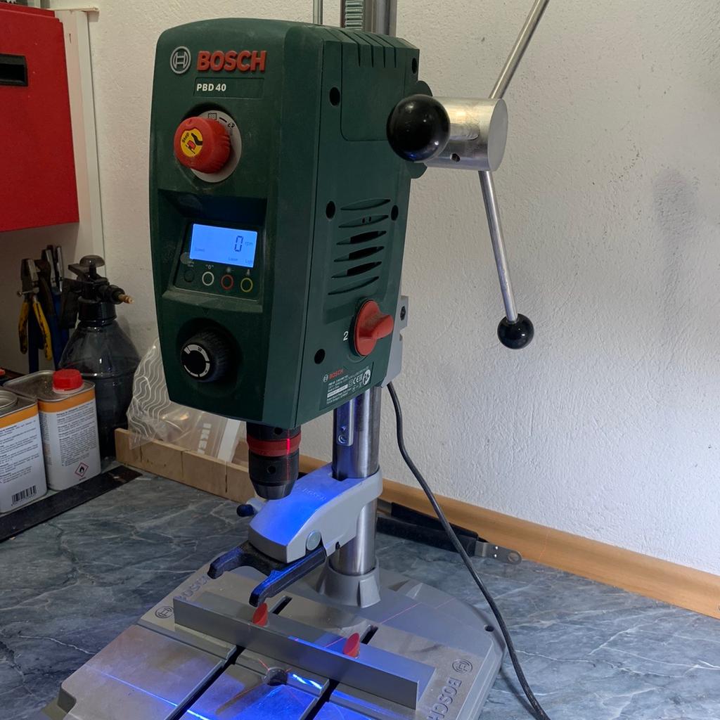Tischbohrmaschine Bosch Blau
