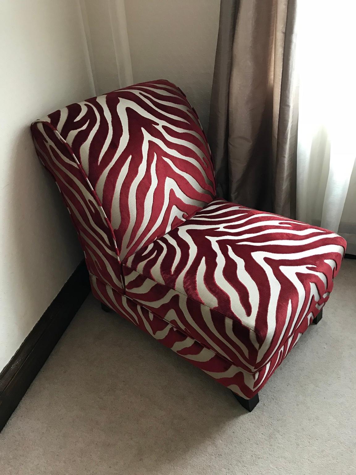 DFS Curved Sofa + Single chair + Footstool in Iver für 400,00 £ zum ...