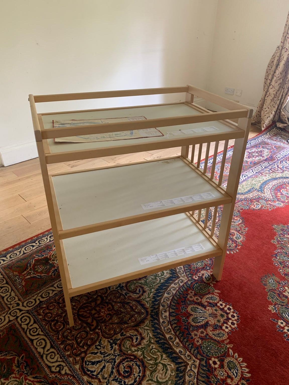 Changing tables in SN3 Margaret für 20,00 £ zum Verkauf | Shpock DE