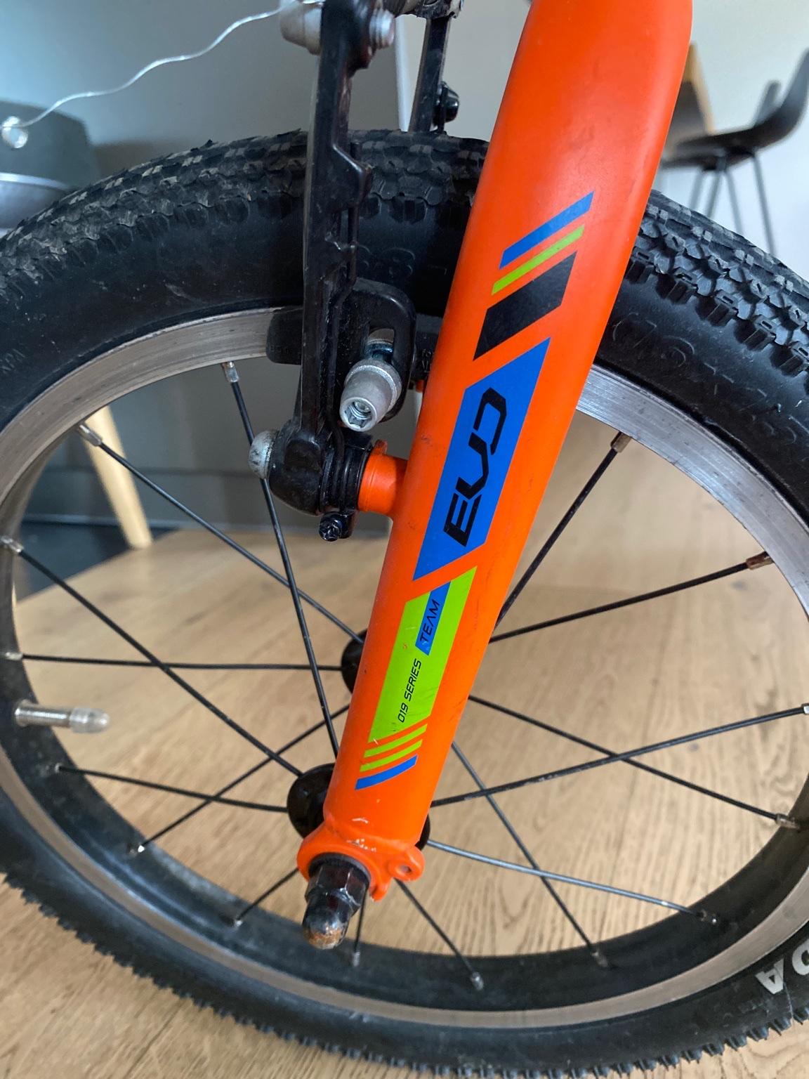 Genesis Kinderfahrrad D19 Series in 6380 Marktgemeinde St. Johann in Tirol für € 80,00 zum ...