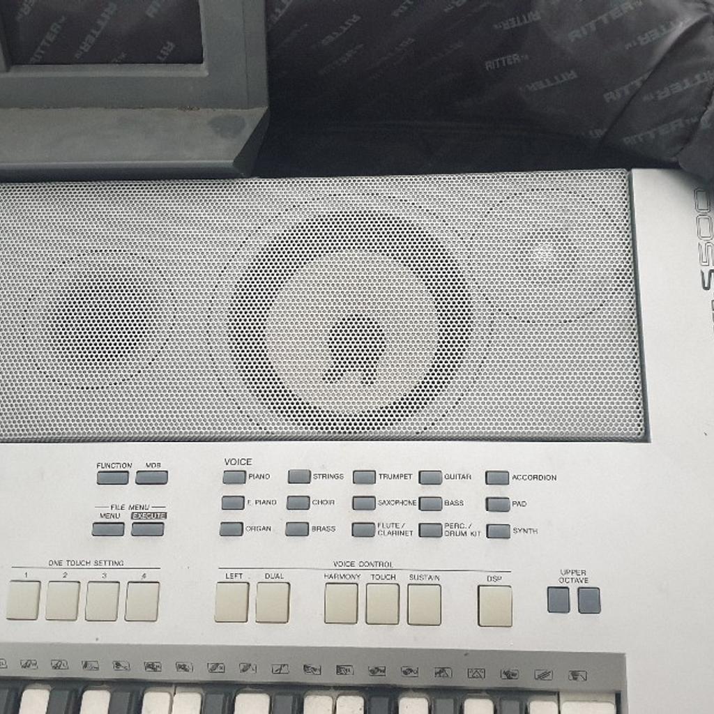 Yamaha PSR S500 arranger workstation keyboard in WS15 Chase für £ 150 ...