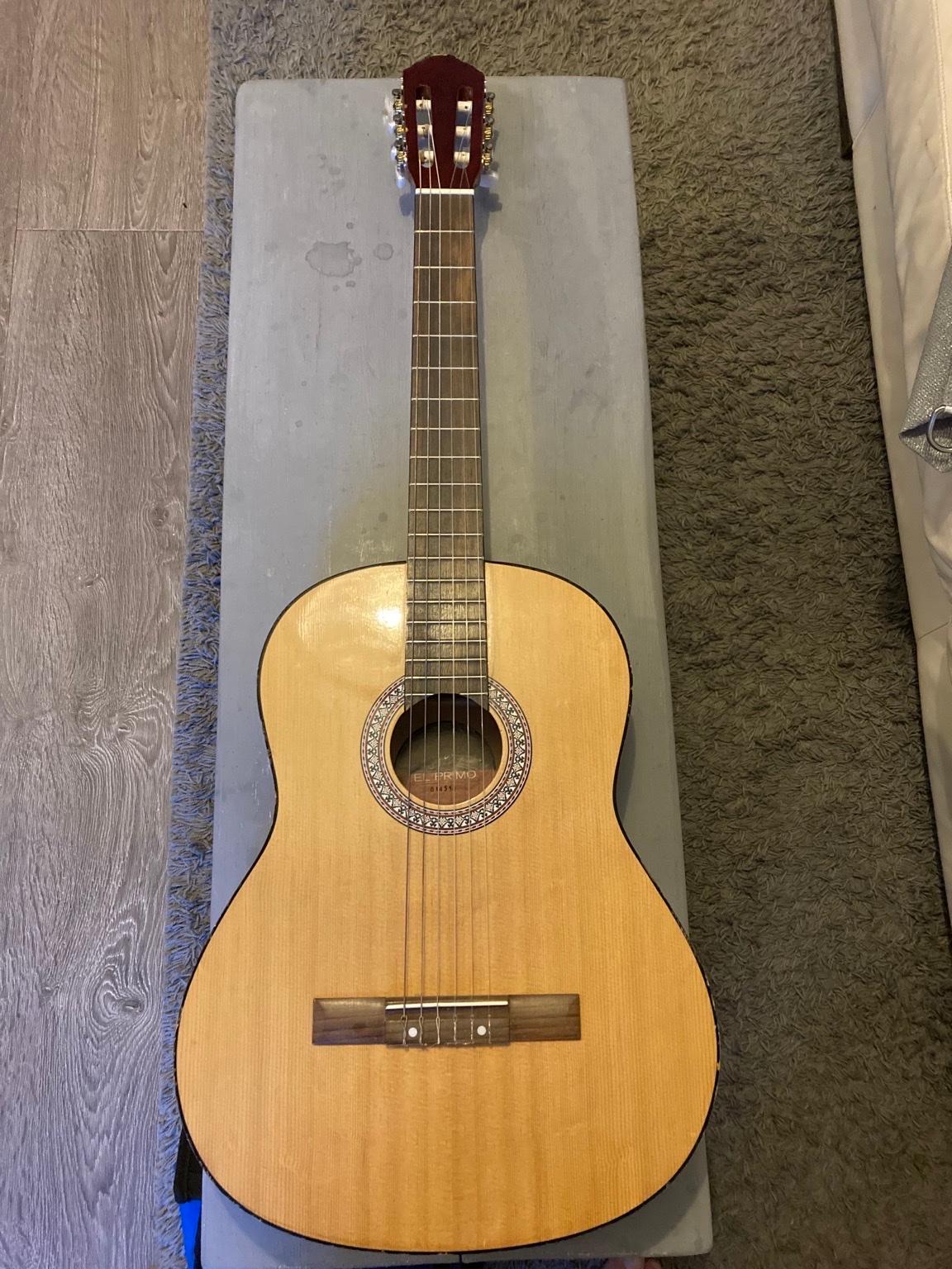 Jose Ferrer Classical Guitar in Bletchley and Fenny Stratford für 15,00 ...