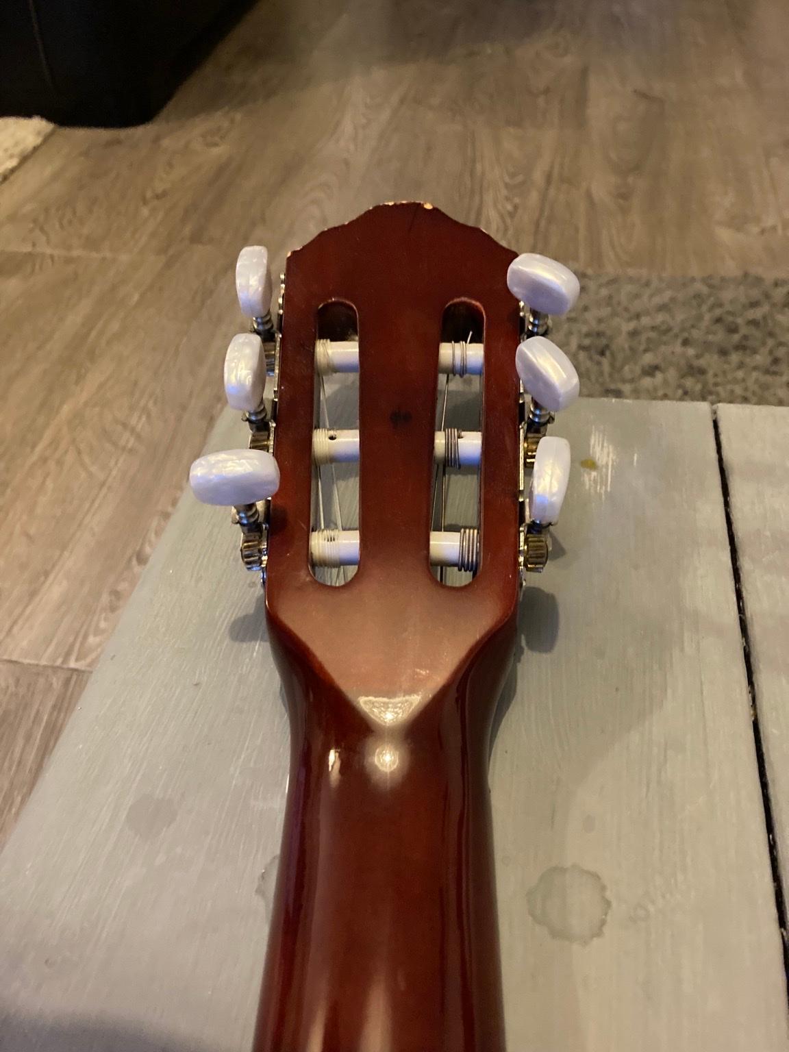 Jose Ferrer Classical Guitar in Bletchley and Fenny Stratford für 15,00 ...