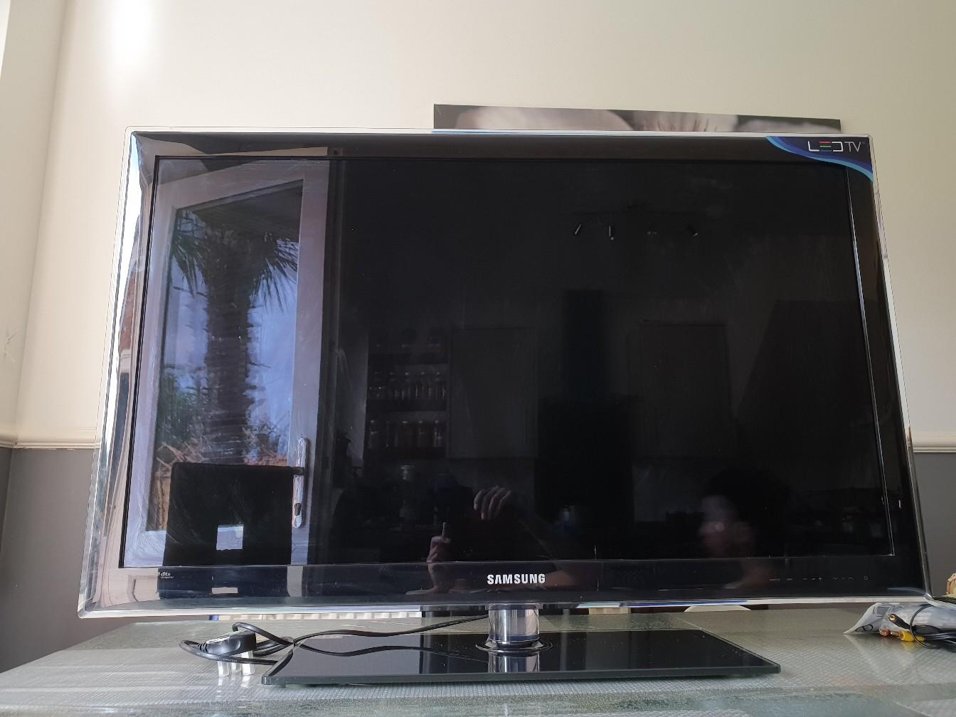 40 inch SAMSUNG LED TV in LU3 Luton for £100.00 for sale | Shpock