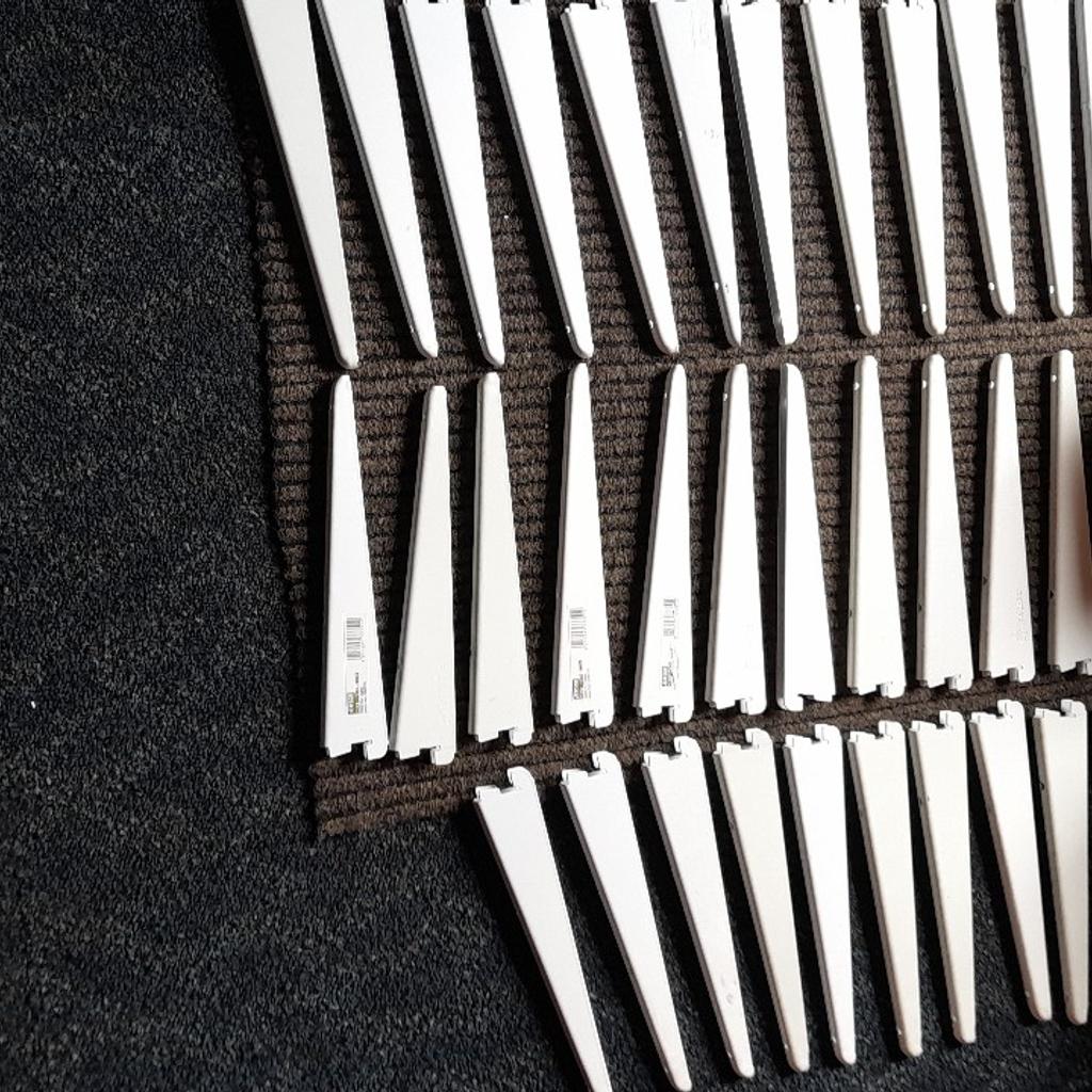 34 spur shelf brackets in B30 Birmingham für £ 15,00 zum Verkauf ...