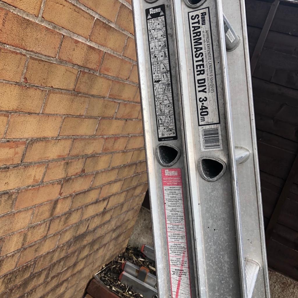 2 sets of ladders 13 rung ladder and 12 rung in OL2 Oldham für 60,00 ...