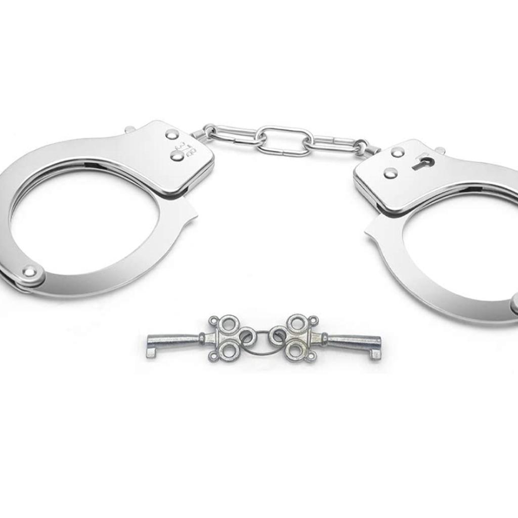 Metal Handcuffs with Keys for Cosplay🌈🌈 in B33 Birmingham für 3,00 ...