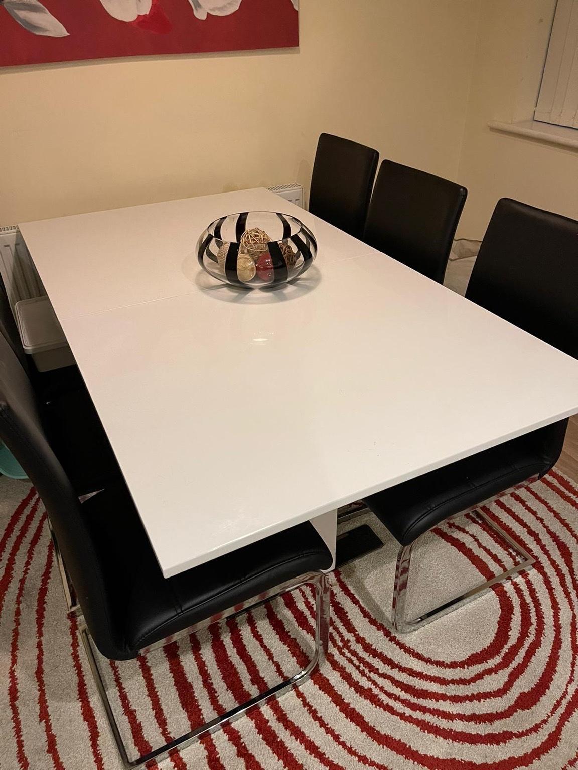 High gloss white extendable dining table in Kirklees for £255.00 for ...