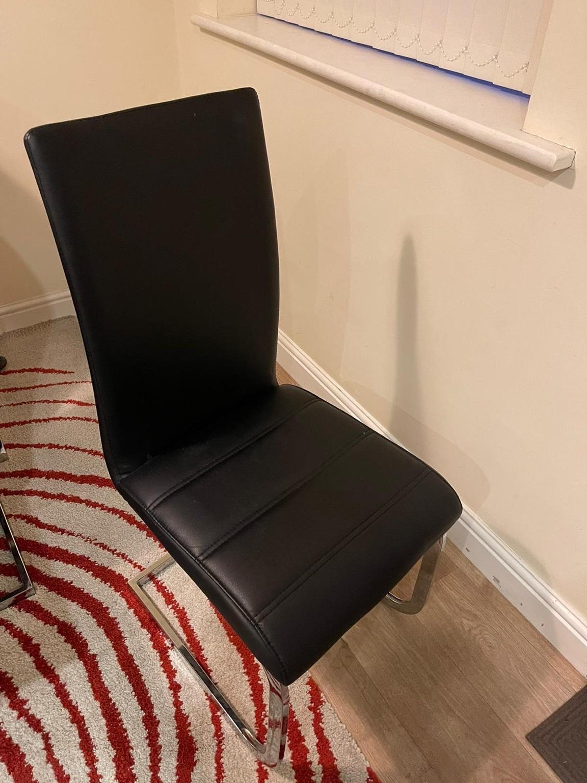 High gloss white extendable dining table in Kirklees for £255.00 for ...