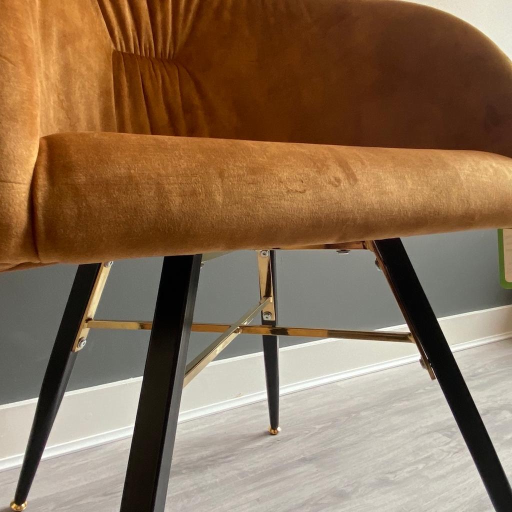 Luxury Gold Tan Modern Armchair BNIB in S1 Sheffield für £ 75,00 zum ...