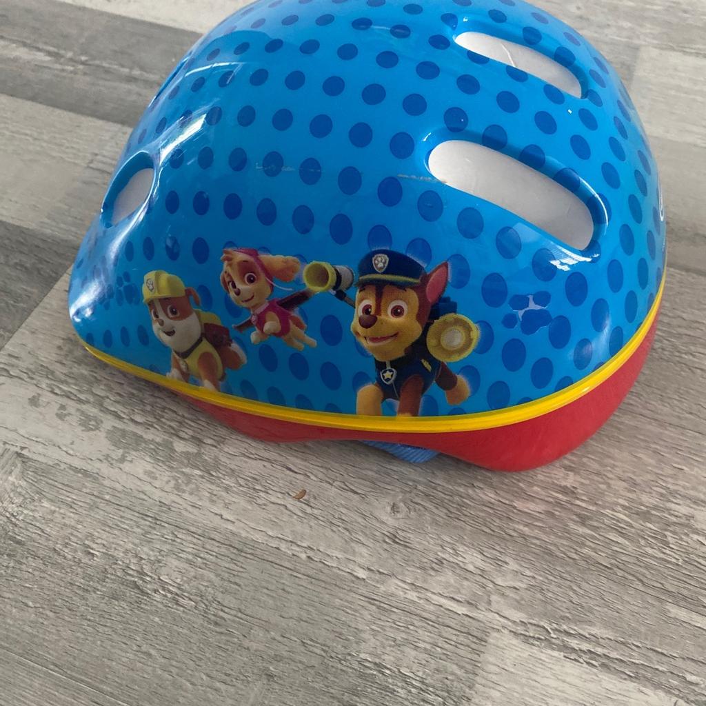 Paw patrol crash helmet in WD25 Watford für 5,00 £ zum Verkauf | Shpock DE