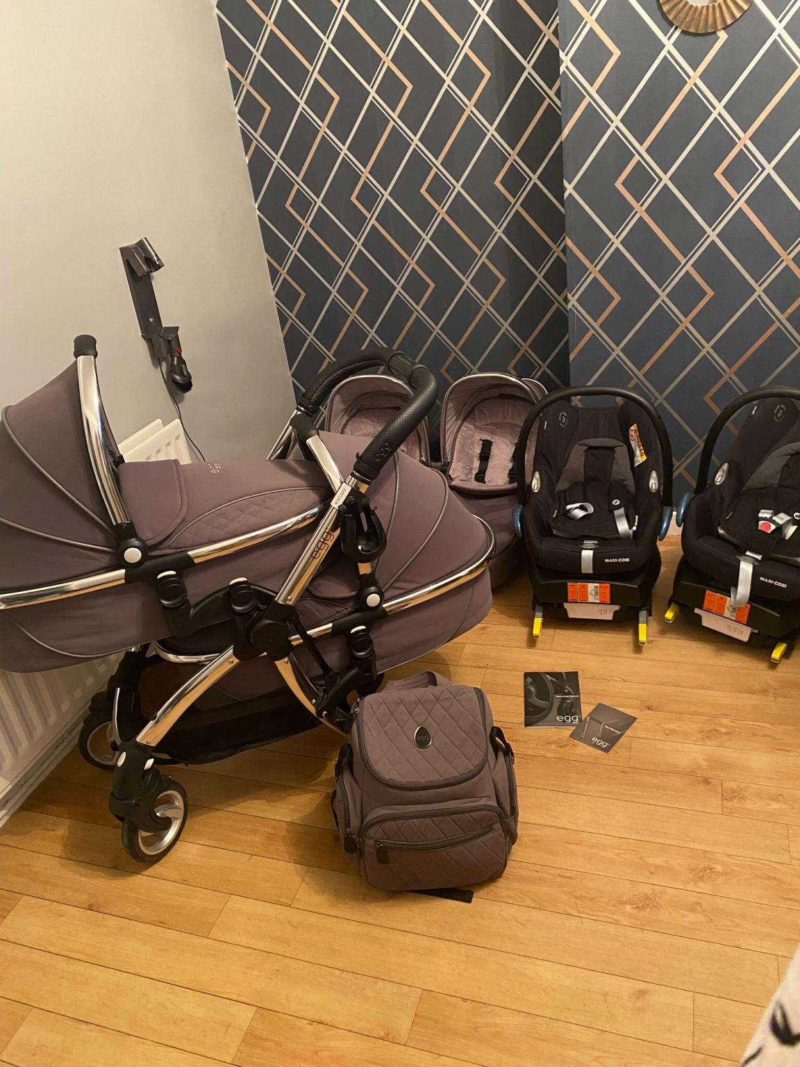 Egg twin/double tandem pram travel system in L21 Sefton für 800,00 ...