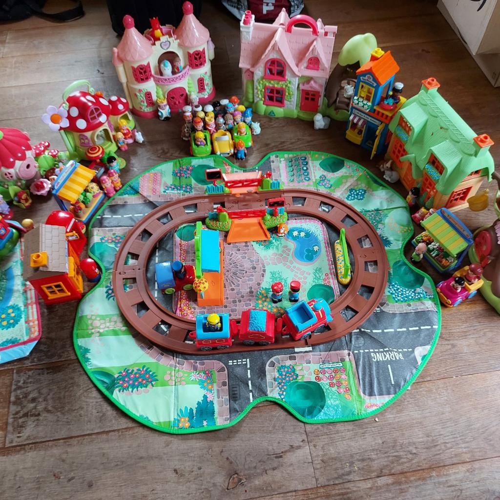 Happyland Large Bundle in Beckbury für 80,00 £ zum Verkauf | Shpock DE