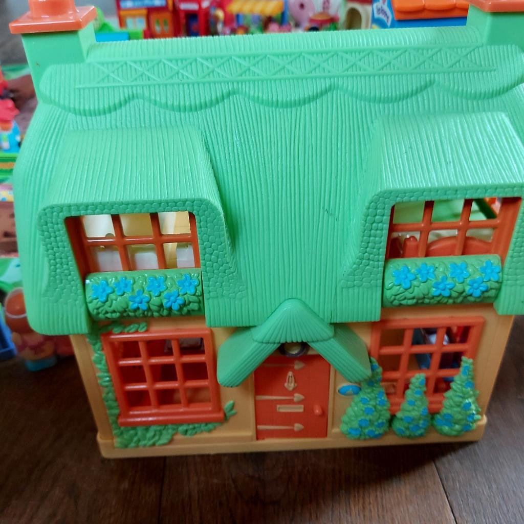 Happyland Large Bundle in Beckbury für 80,00 £ zum Verkauf | Shpock DE