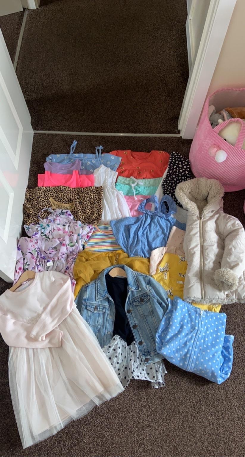 Huge girls clothes bundle in Blaby für £ 15,00 zum Verkauf | Shpock AT